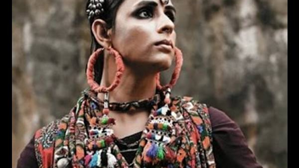 story of pakistan's first transgender model kami sid - Malayalam Oneindia