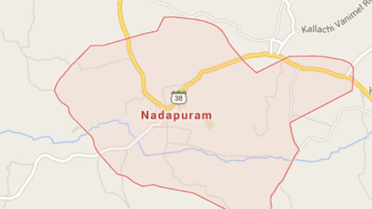 Tension at Nadapuram: Bomb attack towards college students ...