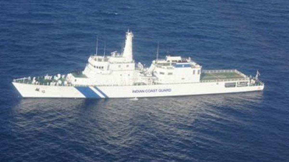 indian coastal gurad ship samarth joint training visting dubai ...