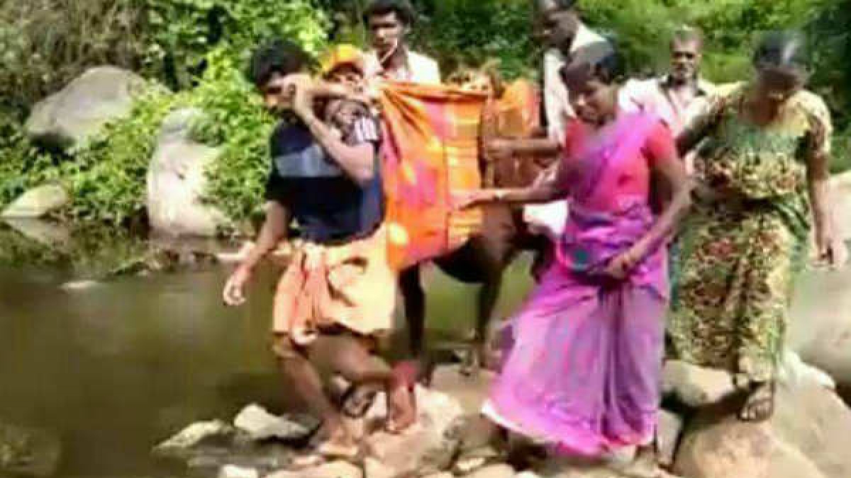How people crossed the river to hopitalise a pregnant tribal woman in ...