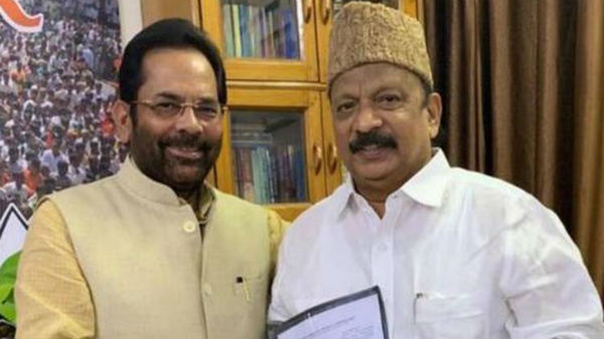 Karnataka Congress MLA Roshan Baig meets BJP leaders - Malayalam Oneindia