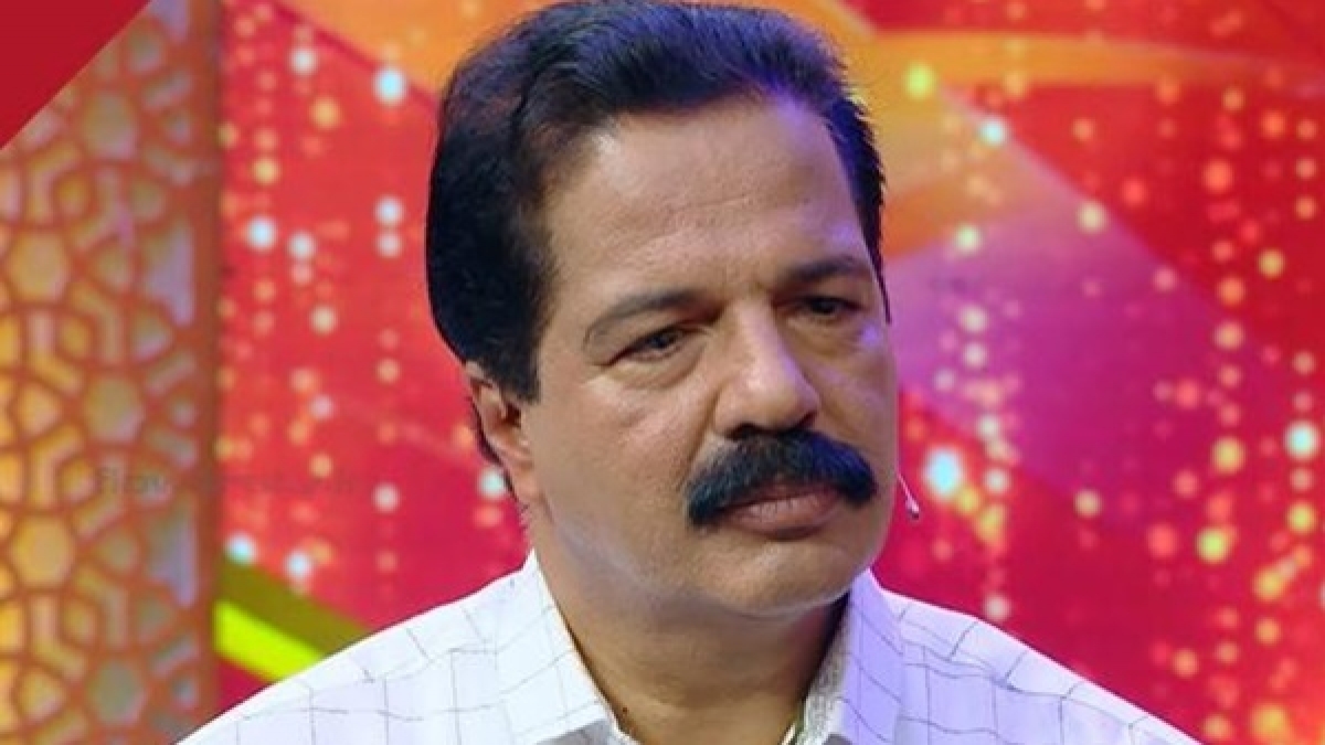 r sreekandan nair supports Republic TV CEO vikas Kanchandhani on trp ...