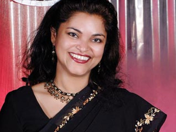 Who is Anita Pratap ? - Malayalam Oneindia