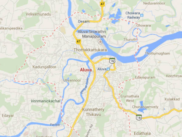 3 of a Family Die as Three-storey Building Collapses - Malayalam Oneindia