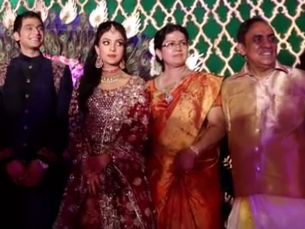 Ravi Pillai's daughter Arathi got married - Malayalam Oneindia