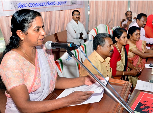 more than 5000 tribals in wayanad for literacy - Malayalam Oneindia