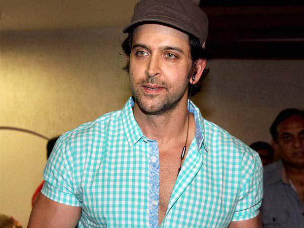 Hrithik Roshan lends his support to Kerala flood victims - Malayalam ...