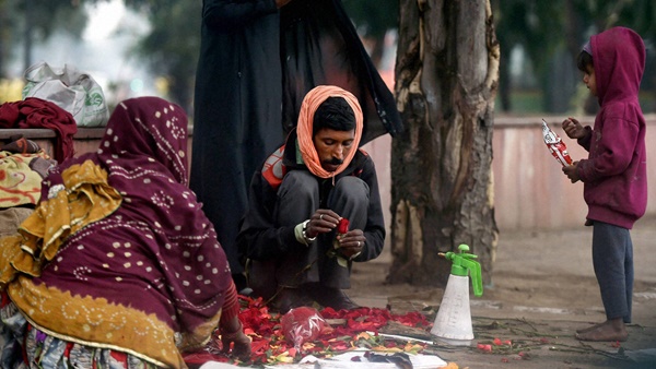 india's poor is in struggle to find work due to economic slow down ...