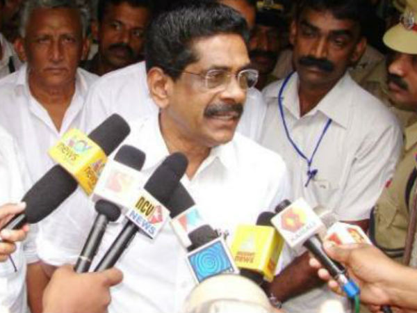 Mullappally about Sprinkler data Controversy - Malayalam Oneindia