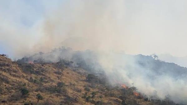 Massive fire erupted in Mountains of Mecca, No casualities reported ...