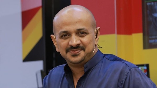 Twentyfour news channel journalist Arun Kumar has leaves from the channel - Malayalam Oneindia