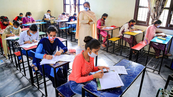 cbse-says-will-take-action-over-class-12-sociology-exam-ion-about-gujarat-riot