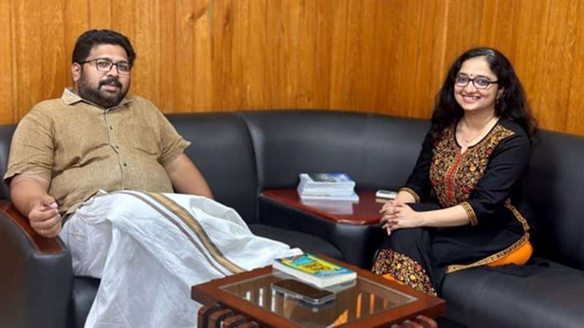 Collector Divya S Iyer openly Says about the incident when She came to ...