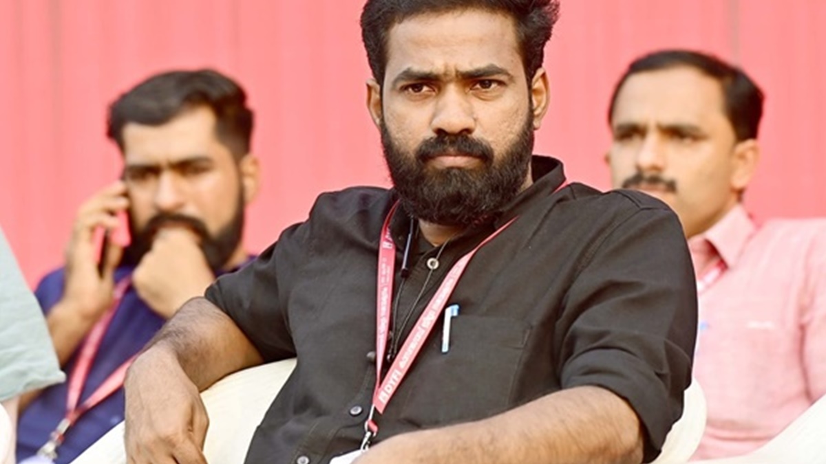 Fraud cases: DYFI leader VK Sanoj slams K Sudhakaran and VD Satheesan ...