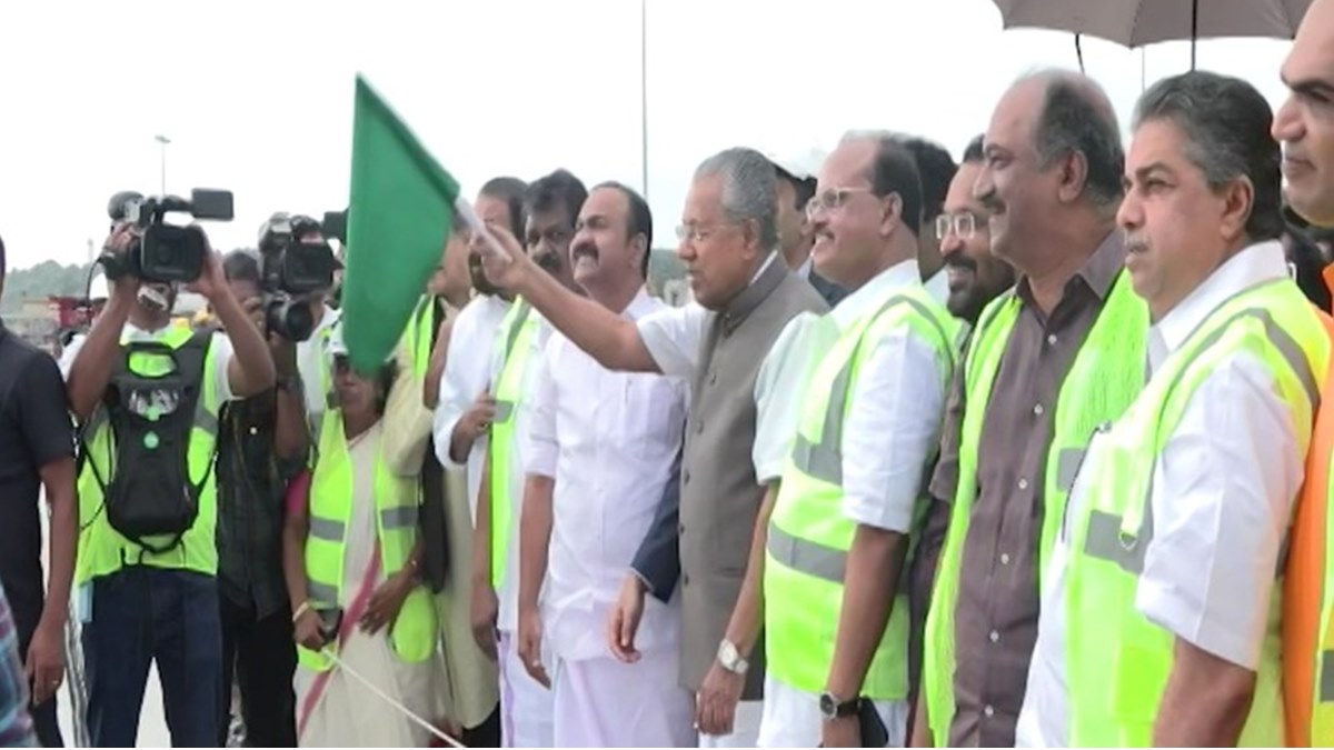 Vizhinjam Port Inauguration: Chief Minister and other leaders gave a ...